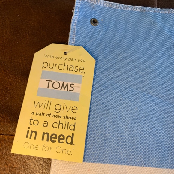 Toms | Wall Decor | Nwt Toms Canvas Flag With Grommets For Hanging ...